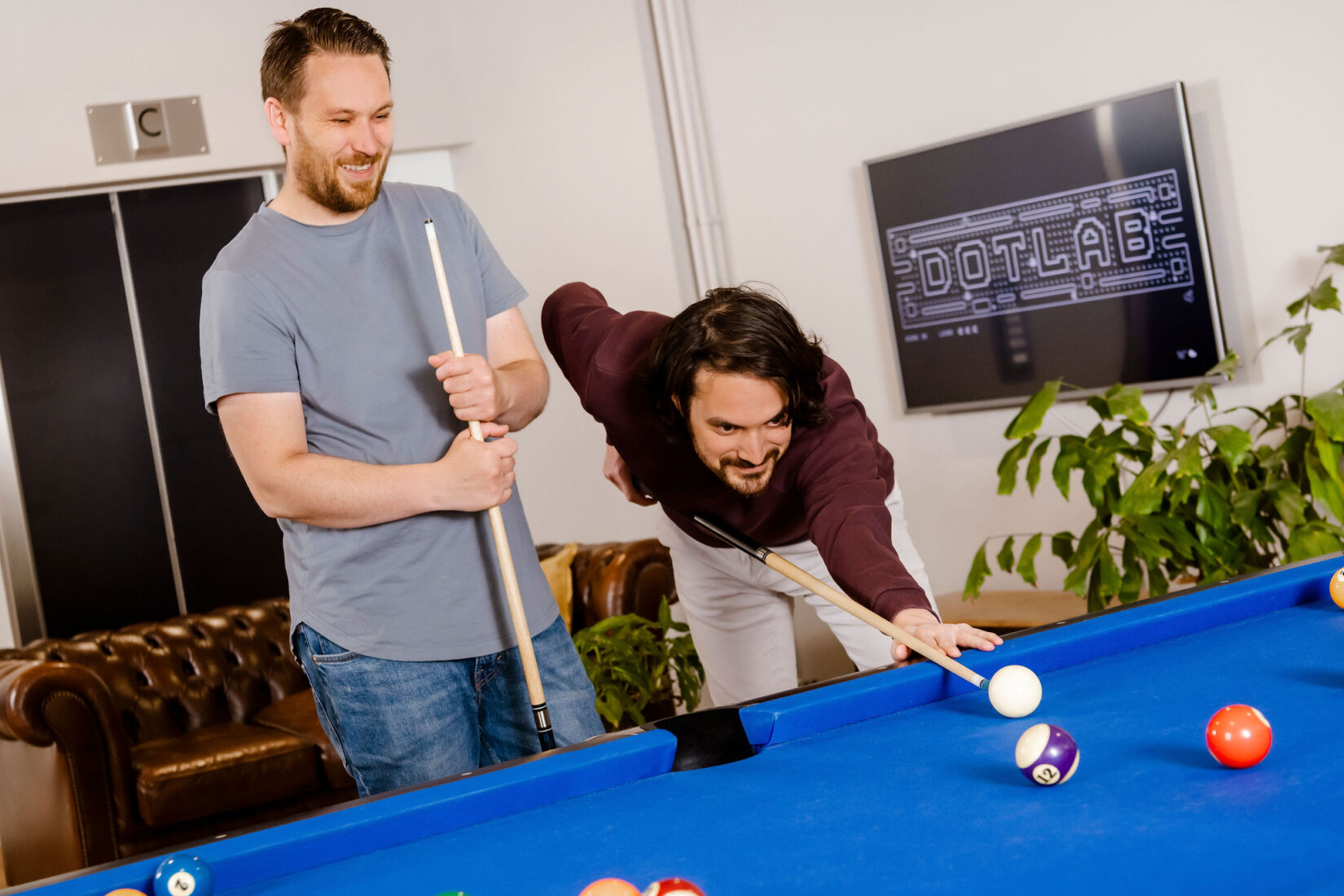 Work at Dotlab | Looking for developer jobs? Join our international team